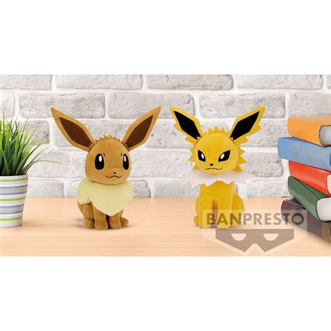 Pokemon Big Plush ~ Eevee Friends Eevee Blue Star Import