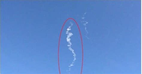 북한 Icbm 연기인가 비행운인가…일본 방위성 관련 사진 공개