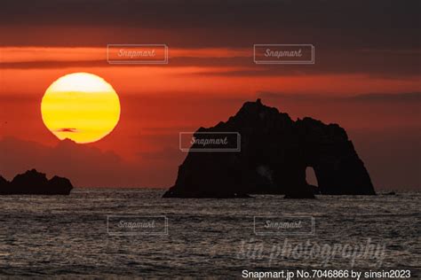 絶景の伊良湖岬の日の出の写真画像素材 Snapmartスナップマート