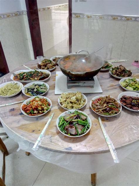 馬上又要過年了來曬曬去年的團圓飯 每日頭條