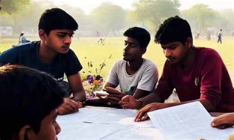 माध्यमिक शिक्षा मंडल की कक्षा 10वीं और 12वीं के प्री बोर्ड परीक्षाओं के पेपर सोशल मीडिया