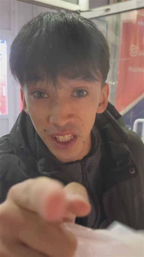 Zhanbolat Khalelov Эгоист 🗣️ я буду на троне сижу там как Кароль Instagram