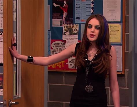 Jade West Em G Tica Mulher Gato Personagens De Filmes