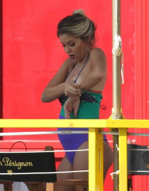 Costanza Caracciolo Nip Slip 16 Photos Thefappening