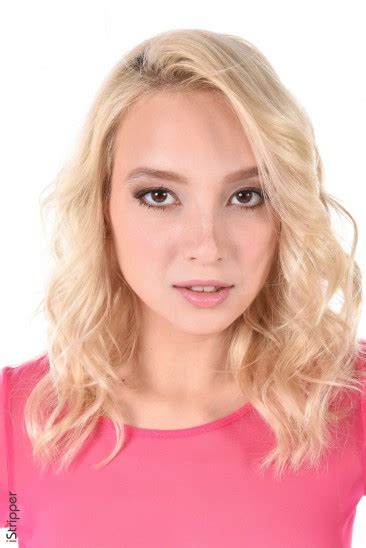 Lily Shawn все фото голой 27 сетов