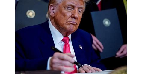 Митата на Тръмп влизат в сила от днес