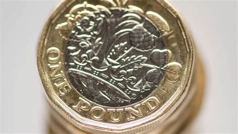 Tax Efficient Isa Savings Soar In Popularity Amid Higher Interest Rates Mirror Online