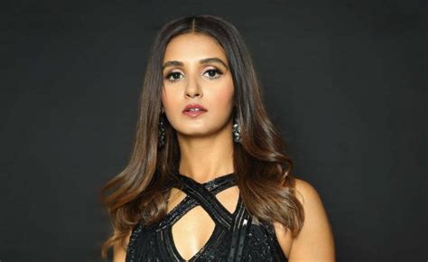 Shakti Mohan Ethnical And Western Wardrobe Looks And Outfits K4 Fashion