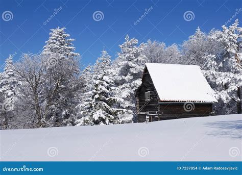 Casa Da Montanha Na Neve Foto De Stock Imagem De Frio 7237054