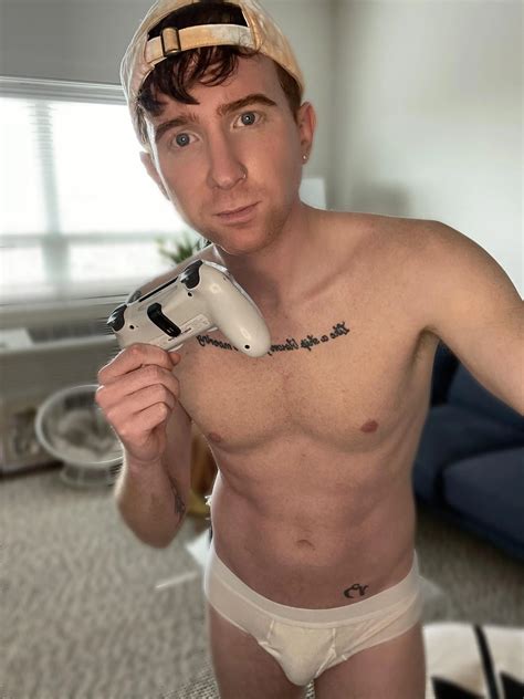 Replaying Re 7 😬 Scrolller