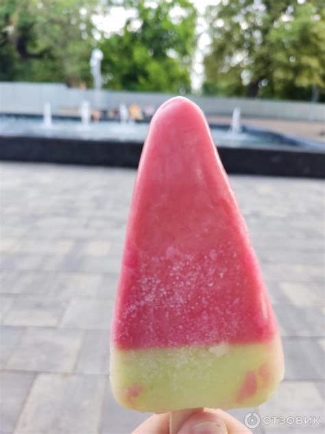 Отзыв о Мороженое лед Бон Пари Арбузик двухслойный Забавная имитация словно долька арбуза в