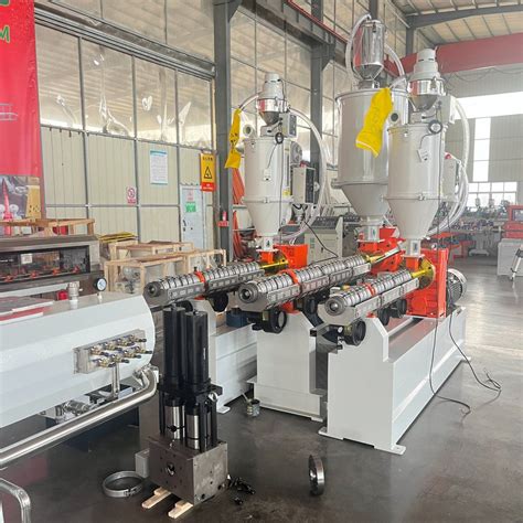 Triple Layer Co Extruded Pe Pipe Three Layer Pe Pipe Production Line
