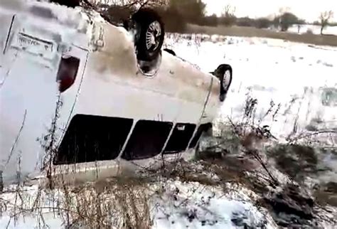 Під Києвом з траси вилетіла маршрутка з пасажирами Nv