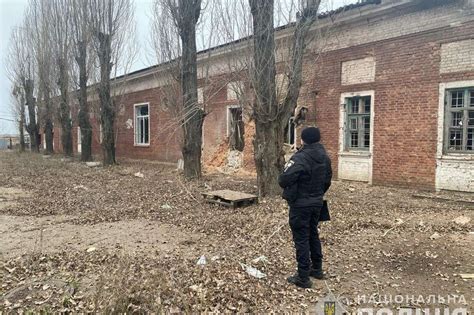 Нікопольщина була під обстрілами вдень і вночі поліція інформує про наслідки фото