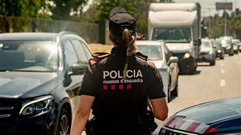 En Espagne Le Père Arrêté Pour Avoir Violé Sa Fille De 20 Ans Devant