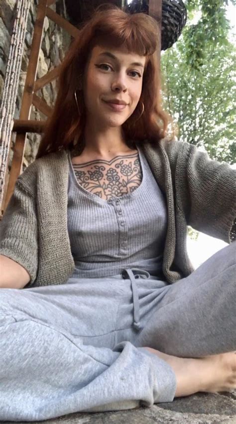 Happy Friday Everyone ️ R Sfwredheads