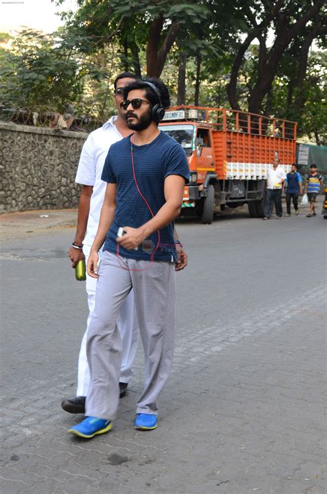 Harshvardhan Kapoor Snapped Taking A Walk On 21st Nov 2016 Harsh