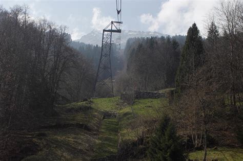 스위스의 작은 마을 탐험 라우터브루넨 뮈렌 두피디아 여행기