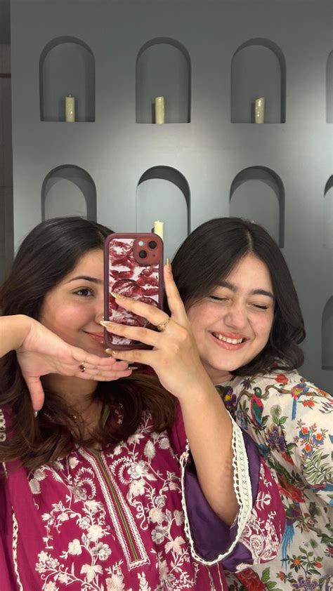 Hibba Qureshi Bhai Must Be Thinking Alibagh He Rehna Chahiye Tha” 😬 Instagram