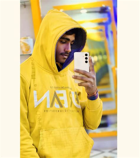 Aarohi Roy Tanishajaiswal15 • Instagram Photos And Videos