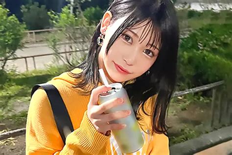 逢月ひまり 経験人数100人超えのz世代ビッチ！関西弁の美少女に生ハメ乱交で中出し！ 無料av動画