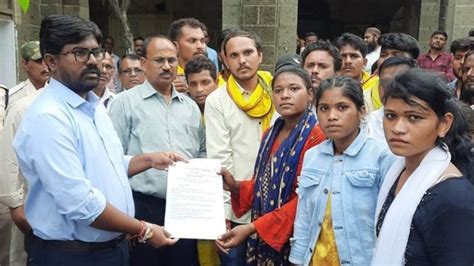 खंडवा किल्लौद आदिवासी बालिका छात्रावास में दो छात्राओं की मौत कलेक्टर