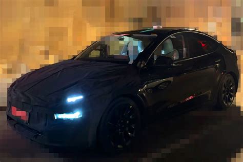 내년 1월 공개된다는 테슬라의 신차 바뀐 디자인에 전 세계가 놀랐다