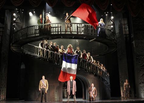 Review Les Misérablesparamount Theatre Newcity Stage