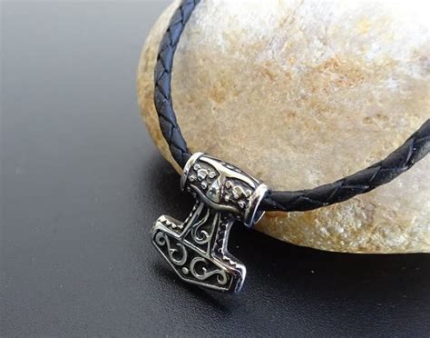 Stylish Small Mjolnir Pendant Surflegacy