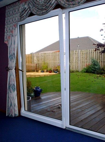 تاریخچه درب و پنجره های دو جداره یو پی وی سی صنایع چوب و رنگ فن و هنر