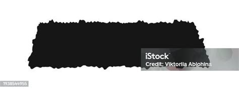 가장자리가 찢어진 종이 조각 오래 된 파피루스 또는 지도 질감입니다 찢어진 골판지 태그 라벨 스티커 빈 검은 사각형 텍스트 상자 템플릿이 흰색 배경에 고립되어 있습니다 0