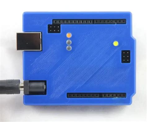 Arduino Uno R3 外壳底座附开发板 Cad 文件 二次创作 来自 Liang Makerworld：免费下载 3d 模型