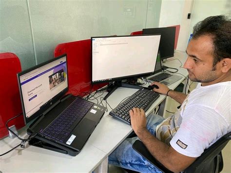 Sandeep Yadav On Linkedin Newjob Fullstackwebdeveloper Laraveldeveloper Newbeginnings