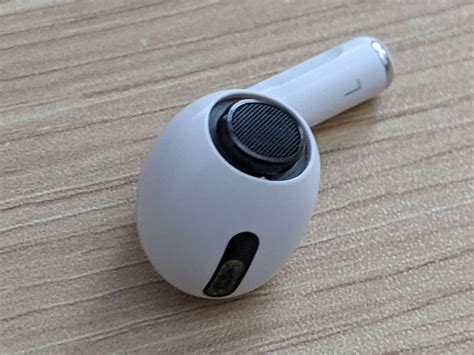 How To Change AirPod Pro Tips For The Perfect Fit
