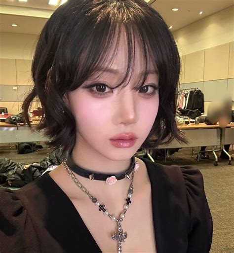 잡담 메이크업 잘 아는분ㅠㅜ 이 아이 메이크업 어떻게 하는걸까 인스티즈instiz 일상 카테고리