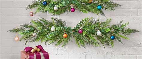 This Minimal Wall Mounted Christmas Tree Will Save Space In Smaller Homes