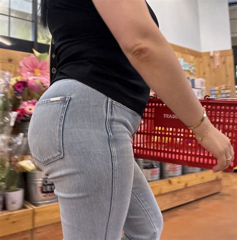 Tribute To Milfs In Tight Jeans 👖 Oc Tight Jeans Forum