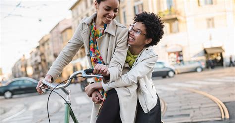 5 Sex Moves To Try On A Bike Ride That Will Make You Fly Off Those Handle Bars