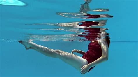 Fernanda Releve Pink Swimsuit Gymnast In The Pool Pink Pussy Eporner