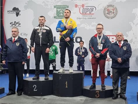 Українець переміг на Чемпіонаті світу з класичного жиму