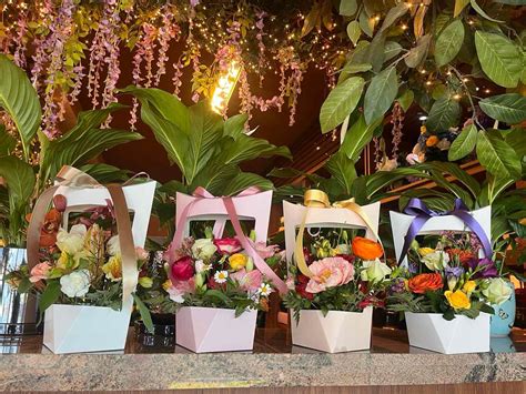 СарнайХ цэцгийн дэлгүүР Added A СарнайХ цэцгийн дэлгүүР