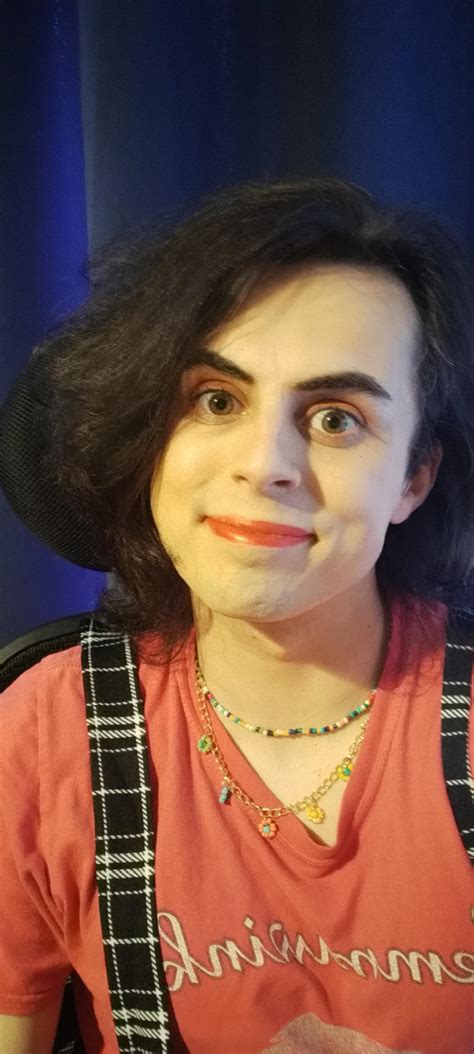 Hey Does My Face Pass Pre Everything At The Mo 😊 Scrolller