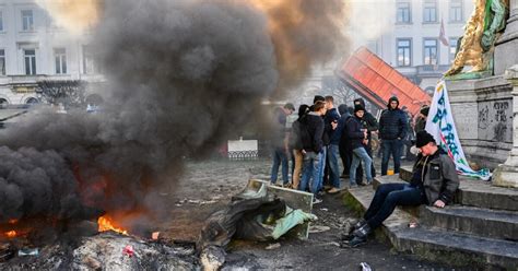 ЕУ предлага укинување на предлозите за пестициди како отстапка за земјоделците кои протестираат