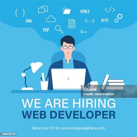 랩톱 일러스트레이션에서 프로그래머가 작업하는 웹 개발자 채용 공석 템플릿 Php 프로그래밍 언어에 대한 스톡 벡터 아트 및 기타 이미지 Php 프로그래밍 언어 Html