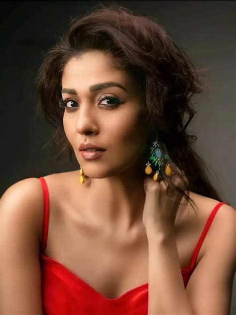 Nayanthara Movies 10 Must Watch Malayalam Movies Of Nayanthara Times
