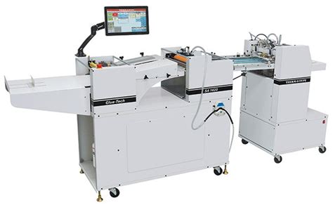 Glued Sheet Alignment For Top And Bottom Sheet With Squeeze Rollers