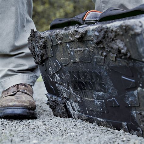 Klein Tools Tradesman Pro Tm Lighted Tool Bag Black Ballistic Nylon 8 In Zippered Tool Bag