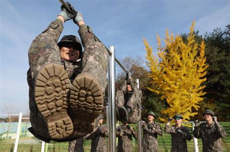 유용원 육군 최고 ‘전투체력왕 8군단 산악여단 정보중대 올해 육군 최고의 ‘전투체력왕은 국내