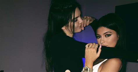 Welcome To Chitoo S Diary Kendall And Kylie Jenner Display Their Sexy Body
