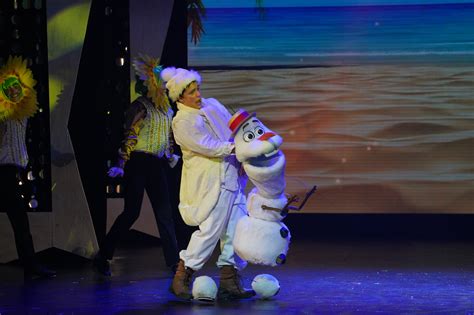 Olaf Fully Articulated Theatrical Olaf Puppet Jami Roy